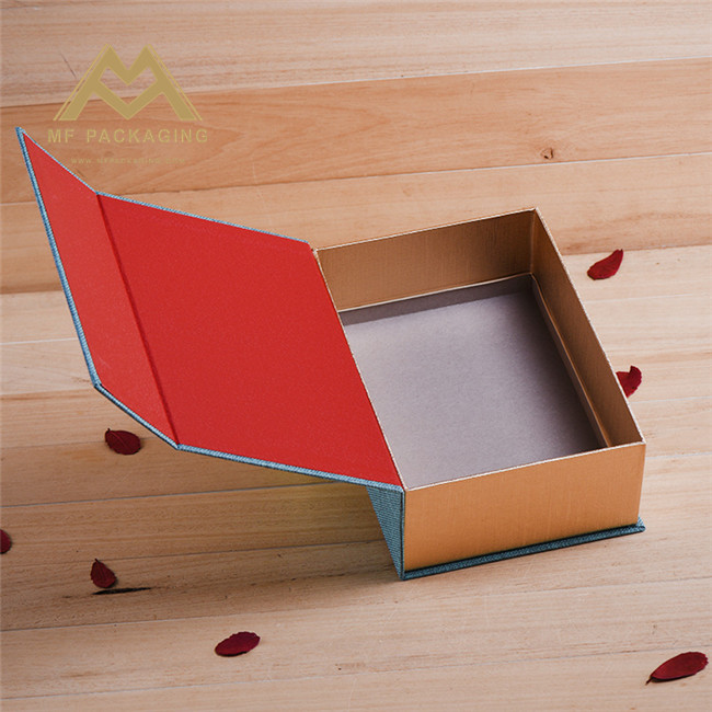 book shape empty special design cardboad gift box - 动态图库网
